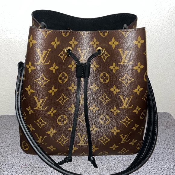 Louis Vuitton | Bags | Louis Vuitton Neo Noe Monogram Mm | Poshmark